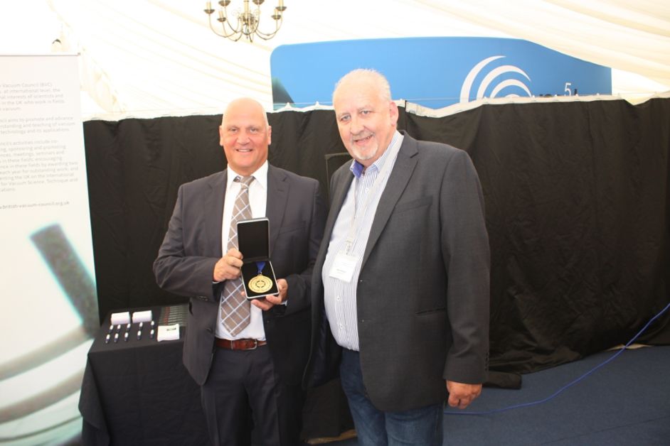 Dr Andrew Chew winner of the 2022 Harry Leck Memorial Medal - Edwards ...