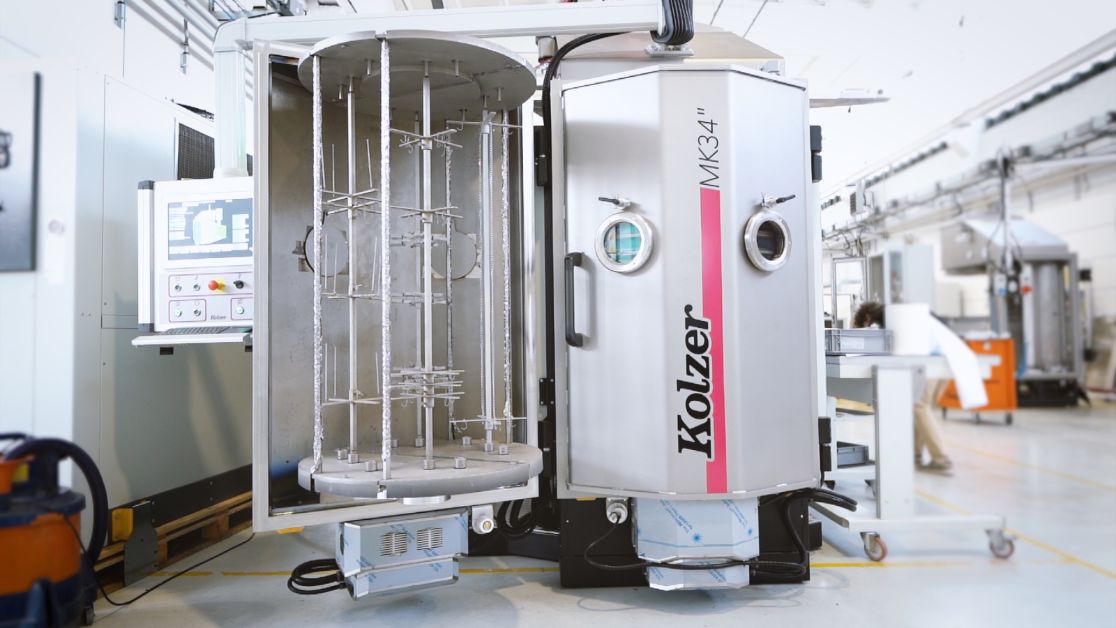 イタリアのKolzer社におけるPVD蒸着 - Edwards Vacuum